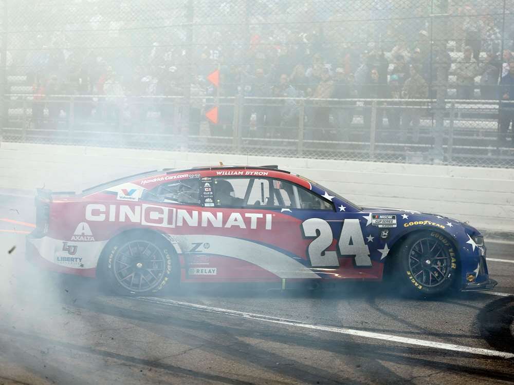 William Byron #24 NASCAR 2025 HM Chevrolet Cincinnati Martinsville Ra, 94,95