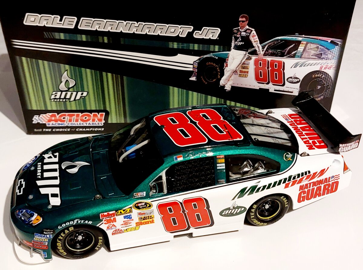 Dale Earnhardt Jr #88 NASCAR 2009 HMS Chevrolet National Guard 1:24 ...