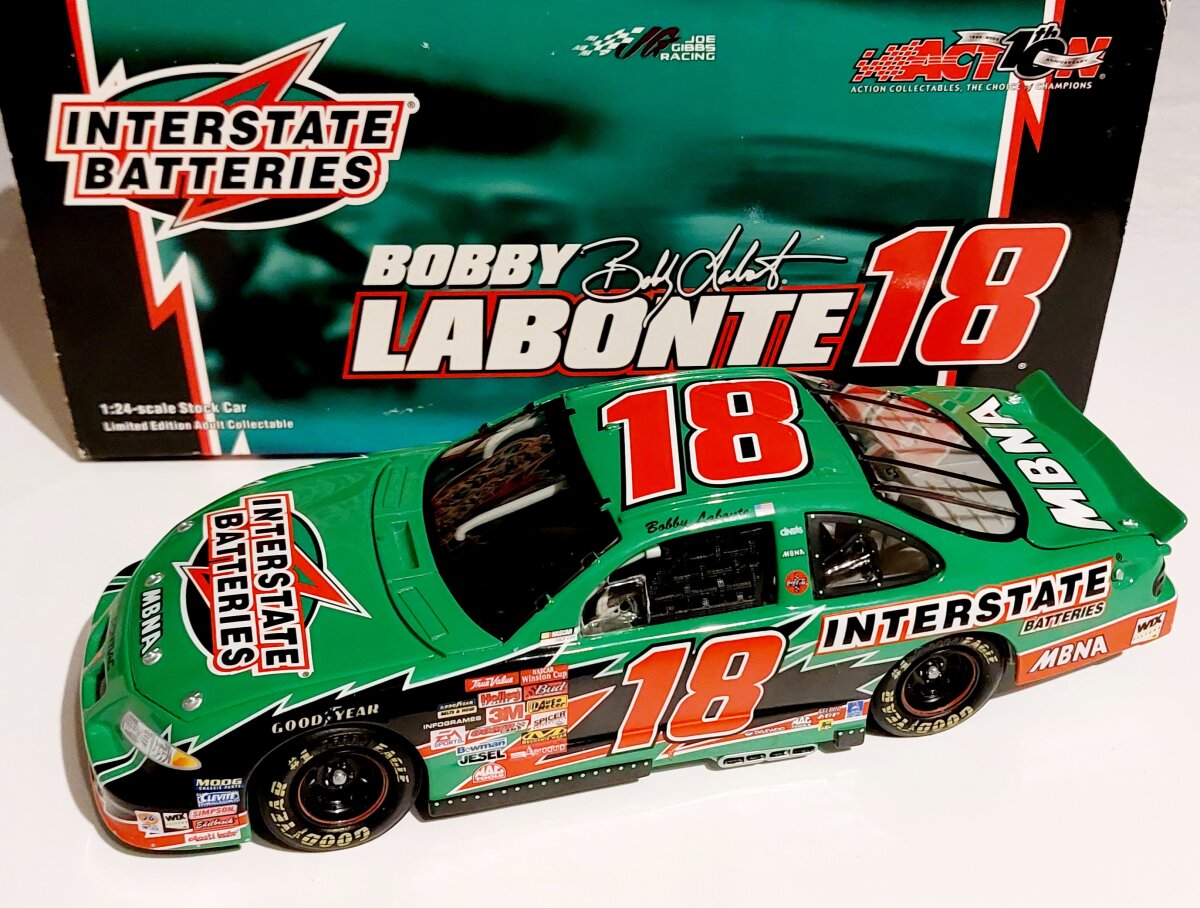 Bobby Labonte #18 NASCAR 2002 Interstate Batteries 1:24 - NASCARJOLLY ...